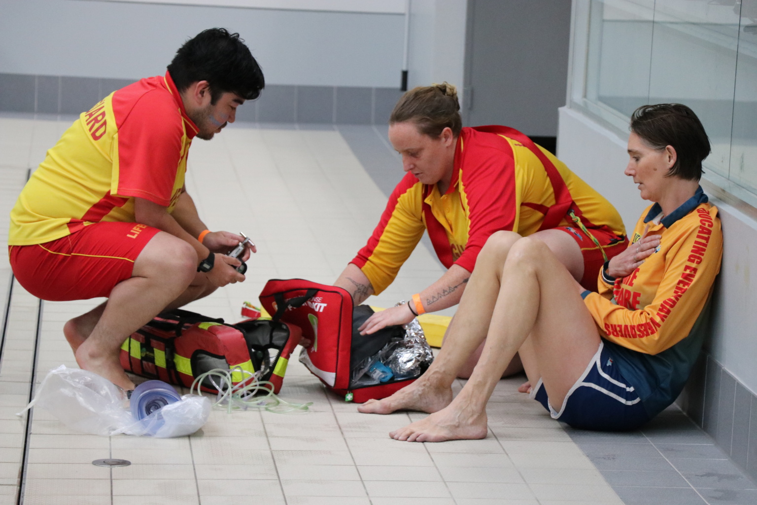 Victorian pool lifeguards test their skills as city turns blue for ...